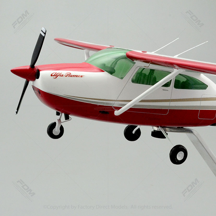 Cessna 182RG Skylane Vintage Model Airplanes | Factory Direct Models