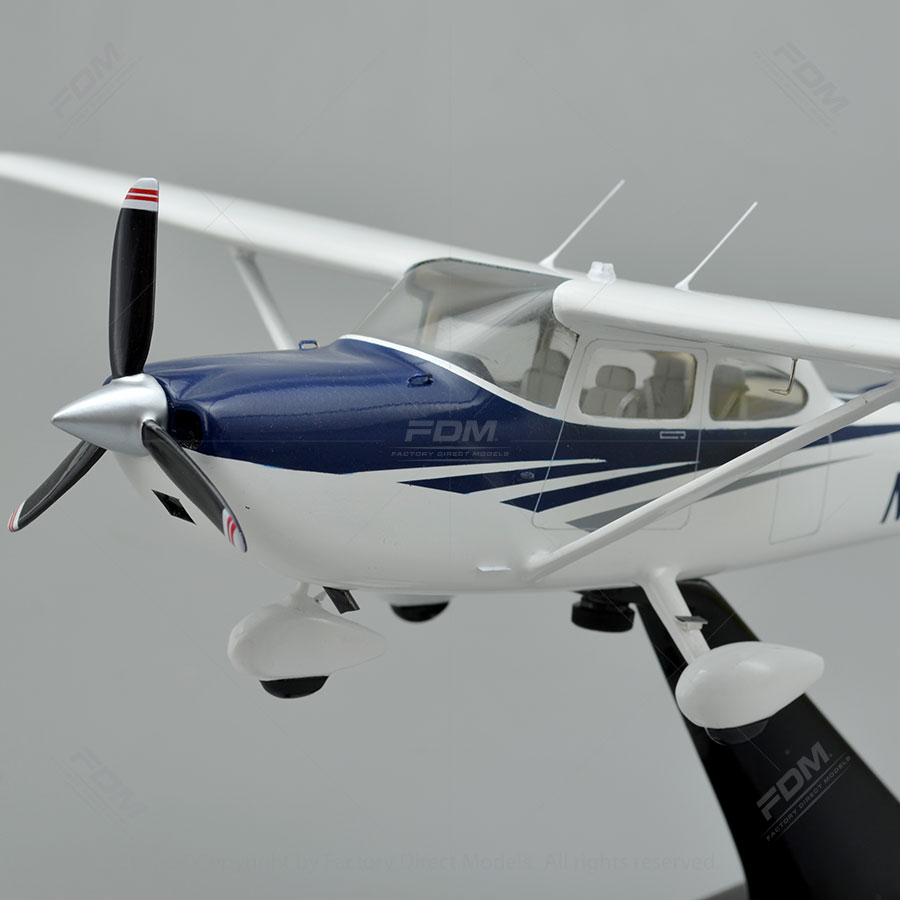 Cessna 182T Skylane Scale Model Plane | Factory Direct Models