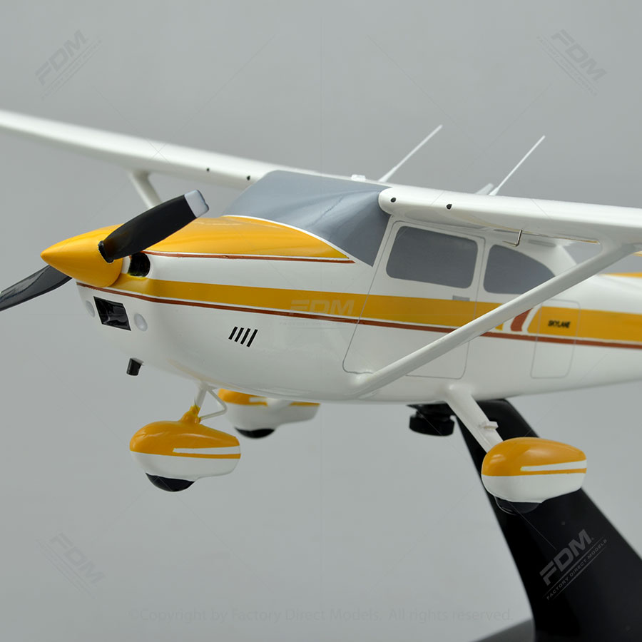 1979 Cessna 182Q Skylane Model | Factory Direct Models