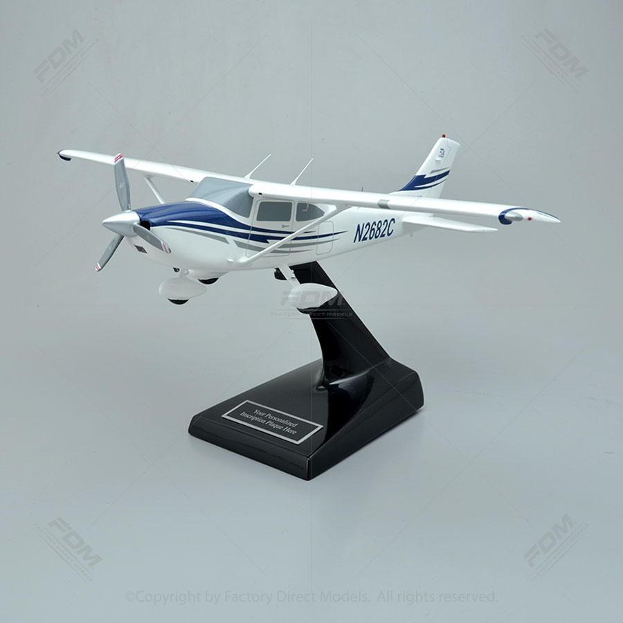Cessna 182T Skylane Scale Model Airplane | Factory Direct Models
