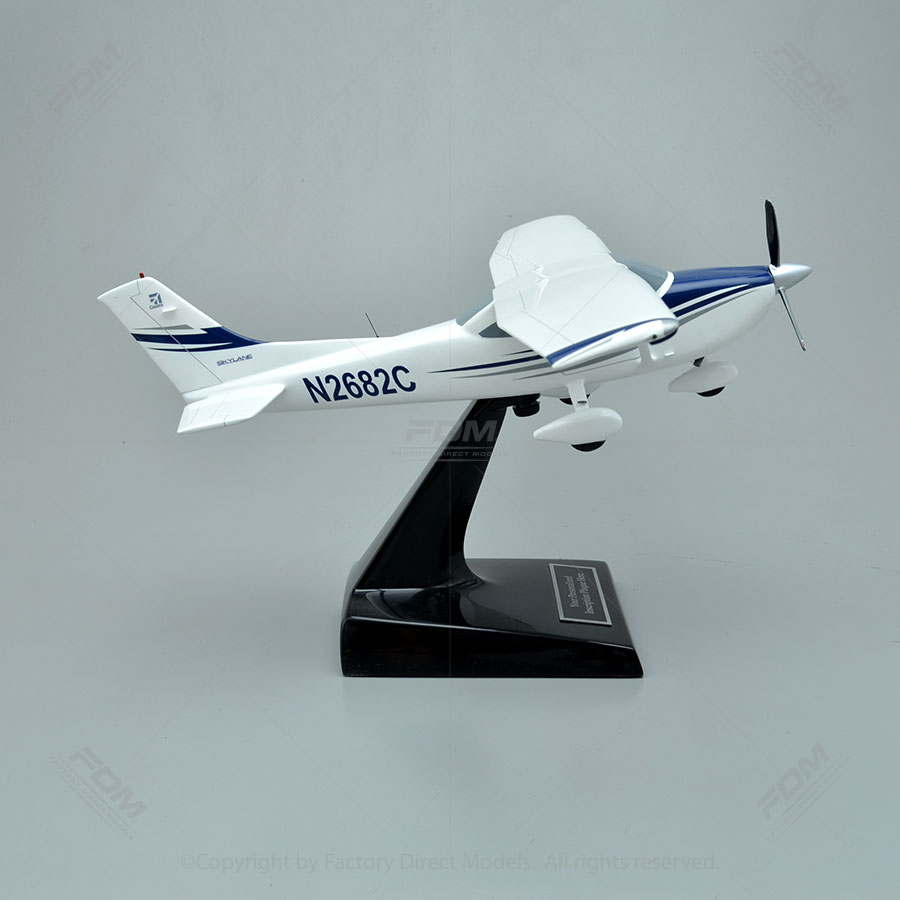 Cessna 182T Skylane Scale Model Airplane | Factory Direct Models