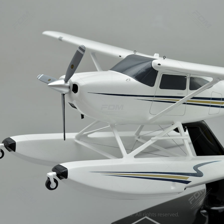 Cessna 182T Skylane Scale Model Aircraft | Factory Direct Models