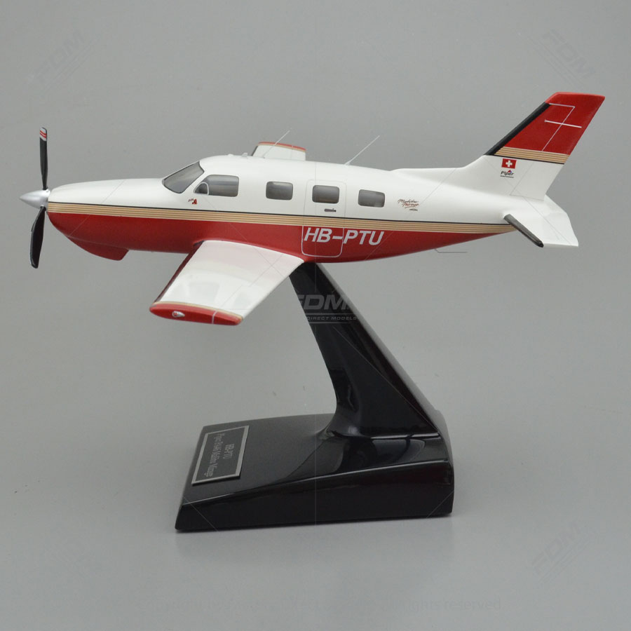 Piper PA-46-350P Model Airplane with a Detailed Interior | Factory ...
