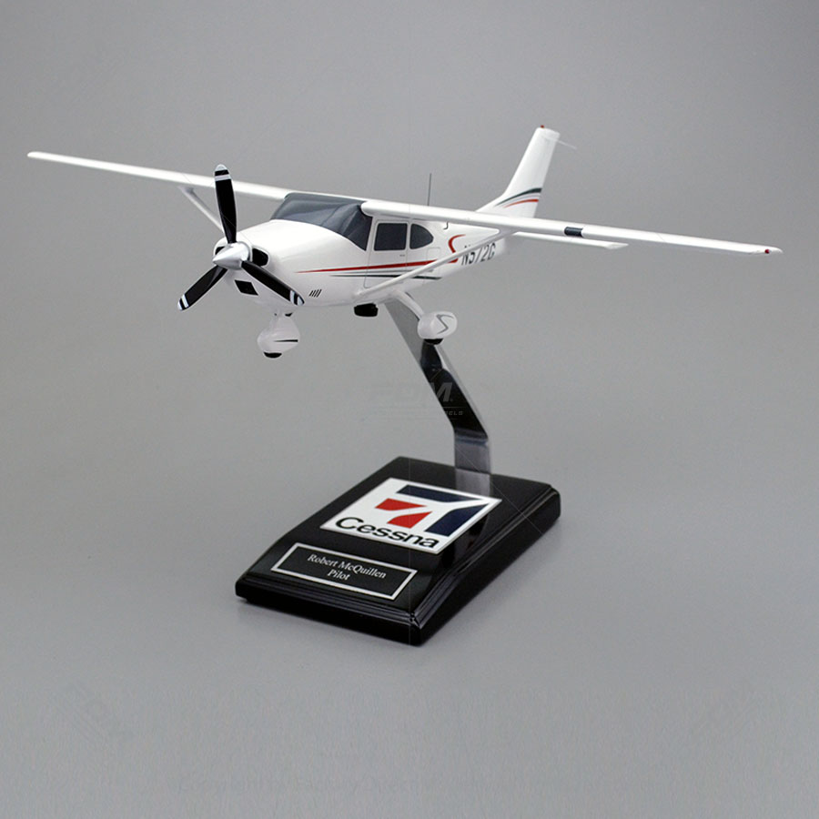 Custom-Built Cessna 182M Skylane Model Airplane | Factory Direct Models