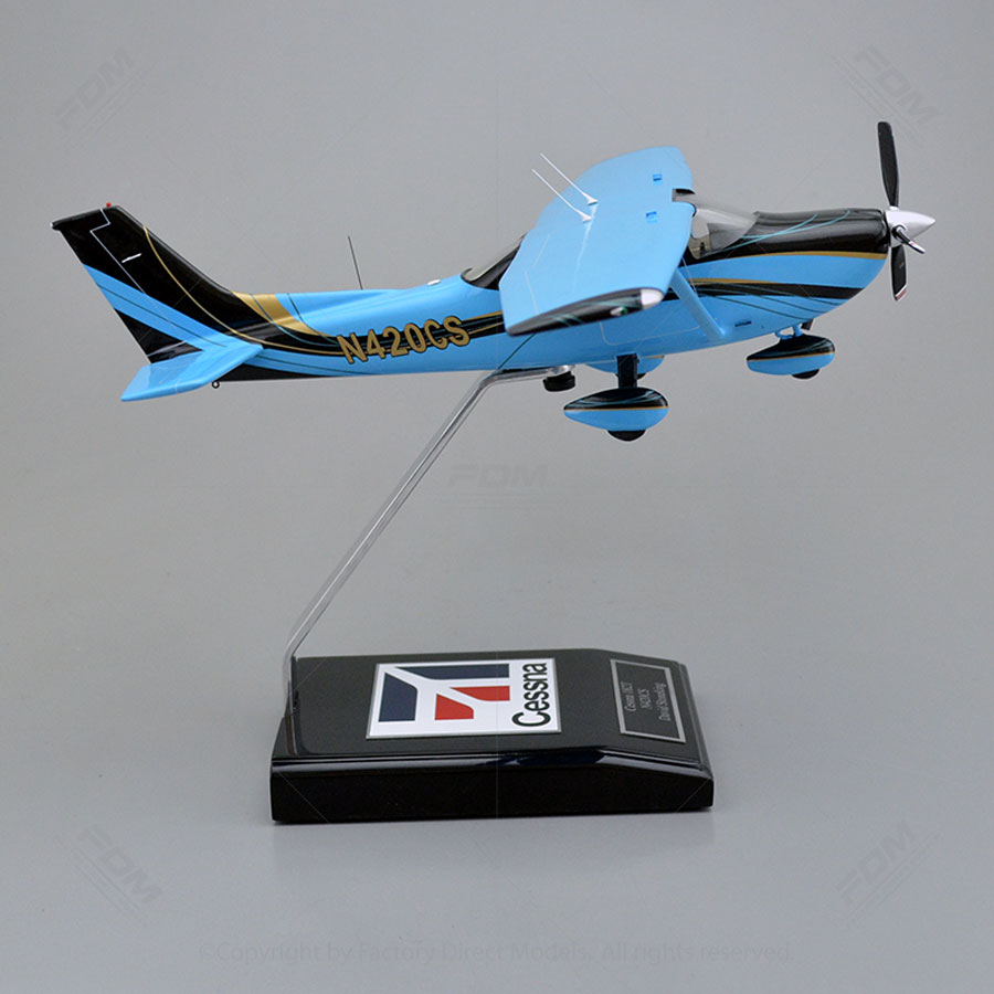 Custom-Built Cessna 182 Skylane Airplane Model with a Detailed Interior ...