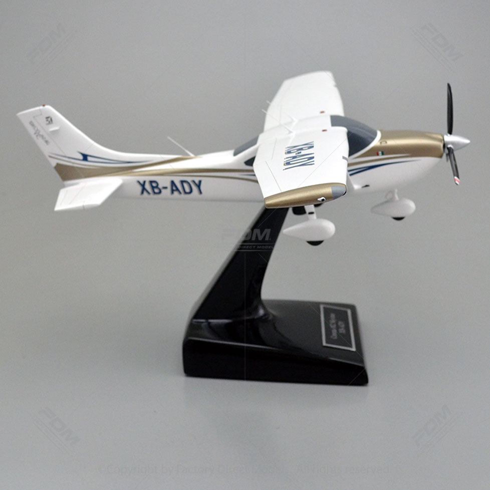 Custom-Built Cessna 182 Skylane Airplane Model | Factory Direct Models