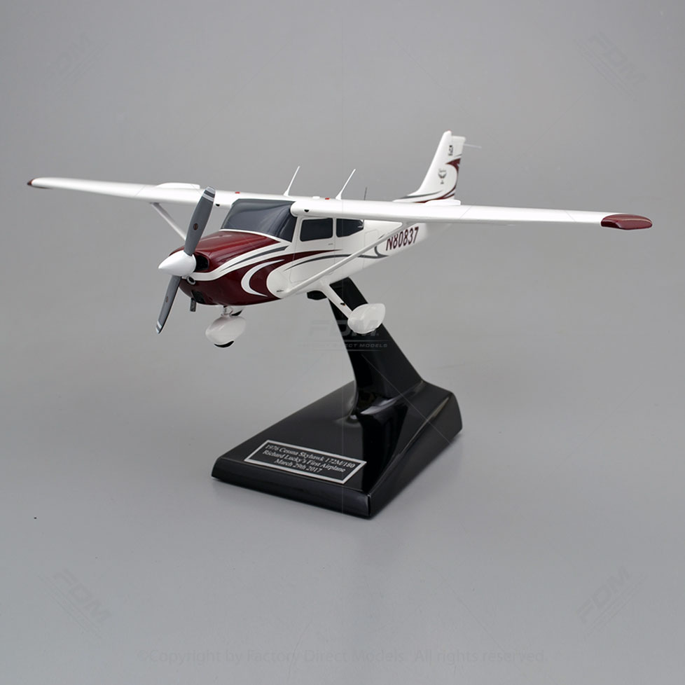 Custom-Built Cessna 172M Skyhawk Airplane Model | Factory Direct Models