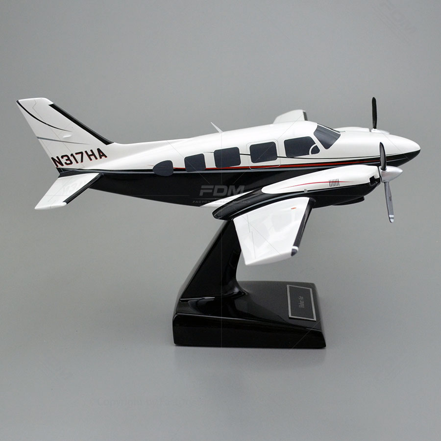 Custom-Built Piper PA-31-325 Navajo Model Plane | Factory Direct Models