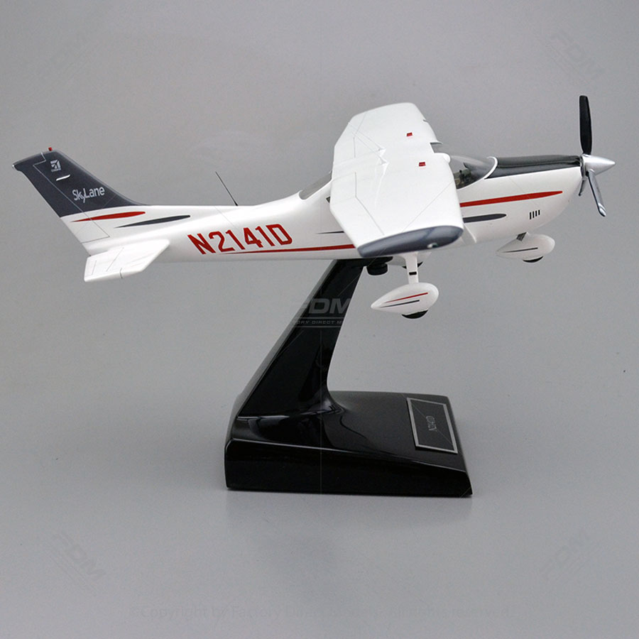 Custom-Made Cessna 182T Skylane Model Plane | Factory Direct Models