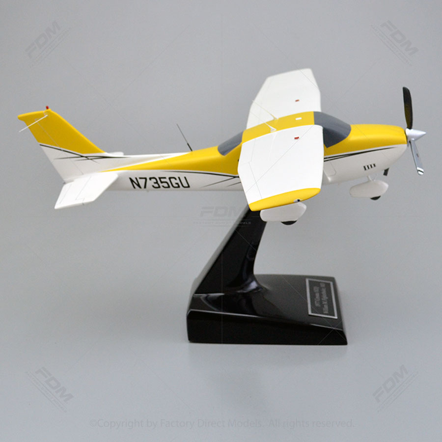 Custom-Made Cessna 182Q Skylane Airplane Model | Factory Direct Models