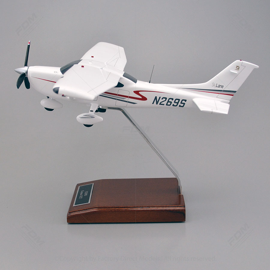 Custom-Made Cessna 182T Skylane Airplane Model | Factory Direct Models