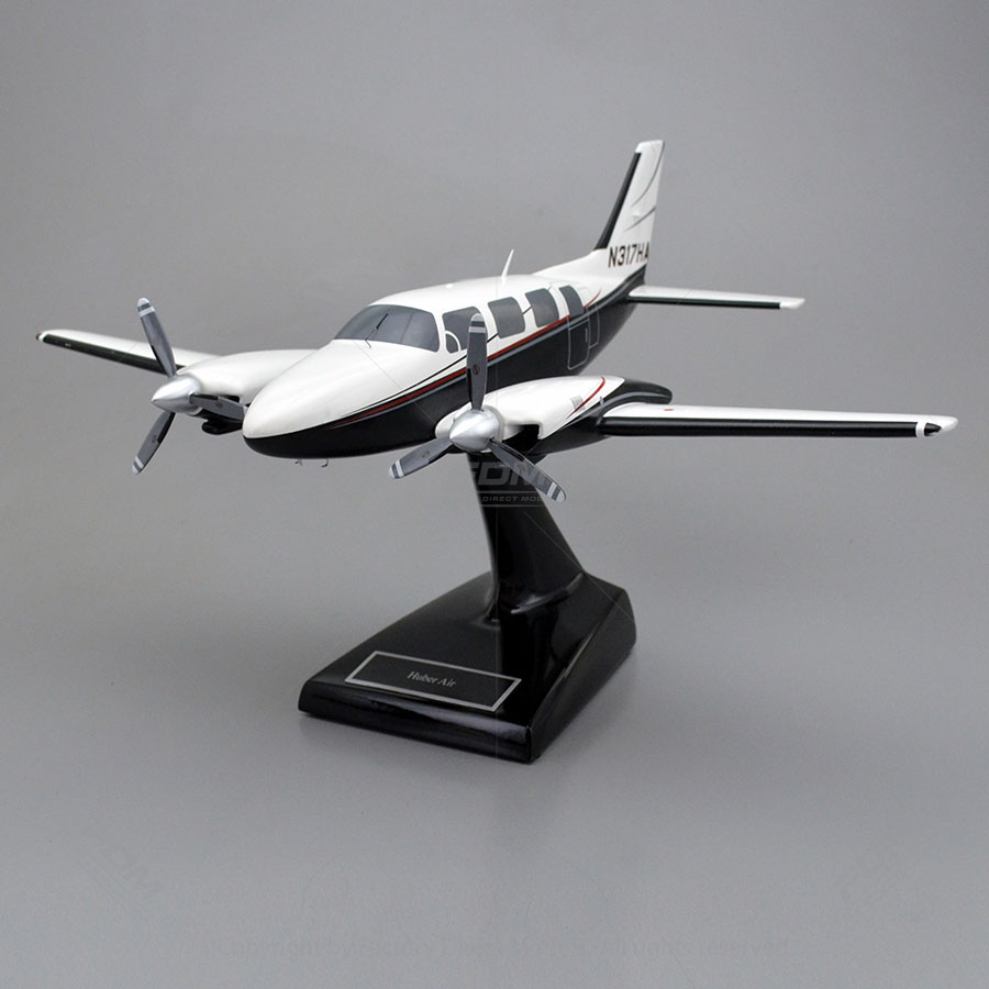 Piper PA-31-325 Navajo Airplane Model | Factory Direct Models