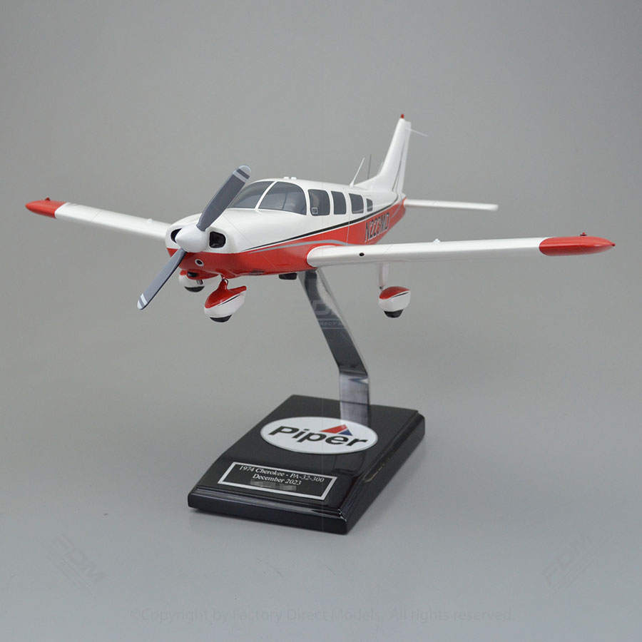 Piper PA-32-300 Cherokee Six Airplane Model | Factory Direct Models