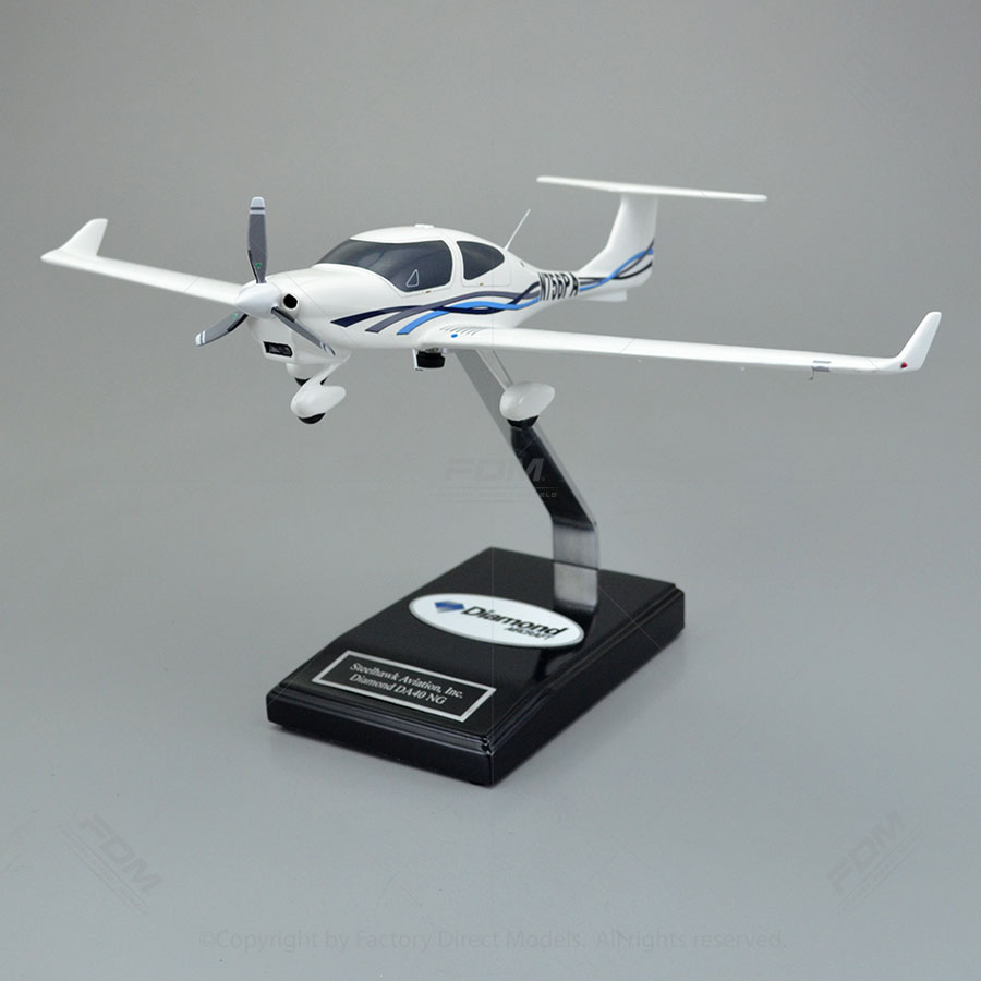 N756PA - Diamond DA40 NG Model Airplane | Factory Direct Models
