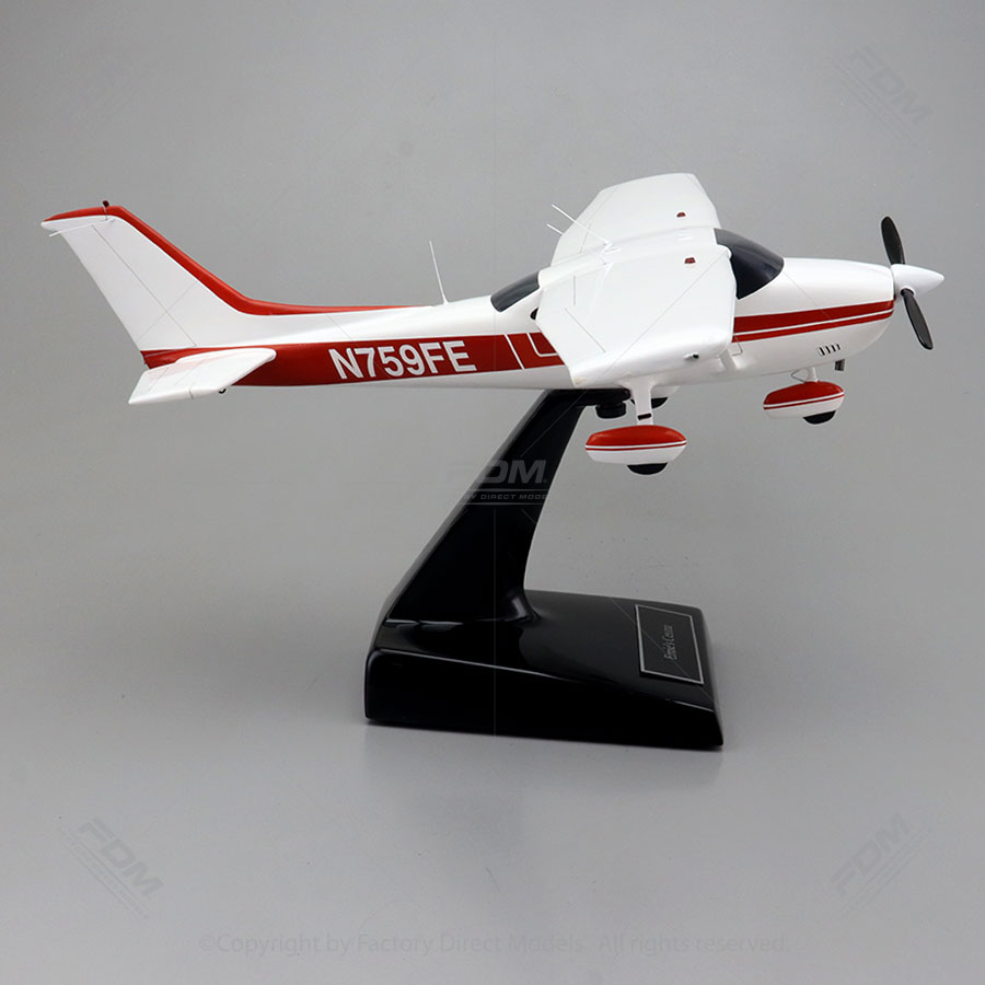 Custom-Made Cessna 182Q Skylane Airplane Model | Factory Direct Models