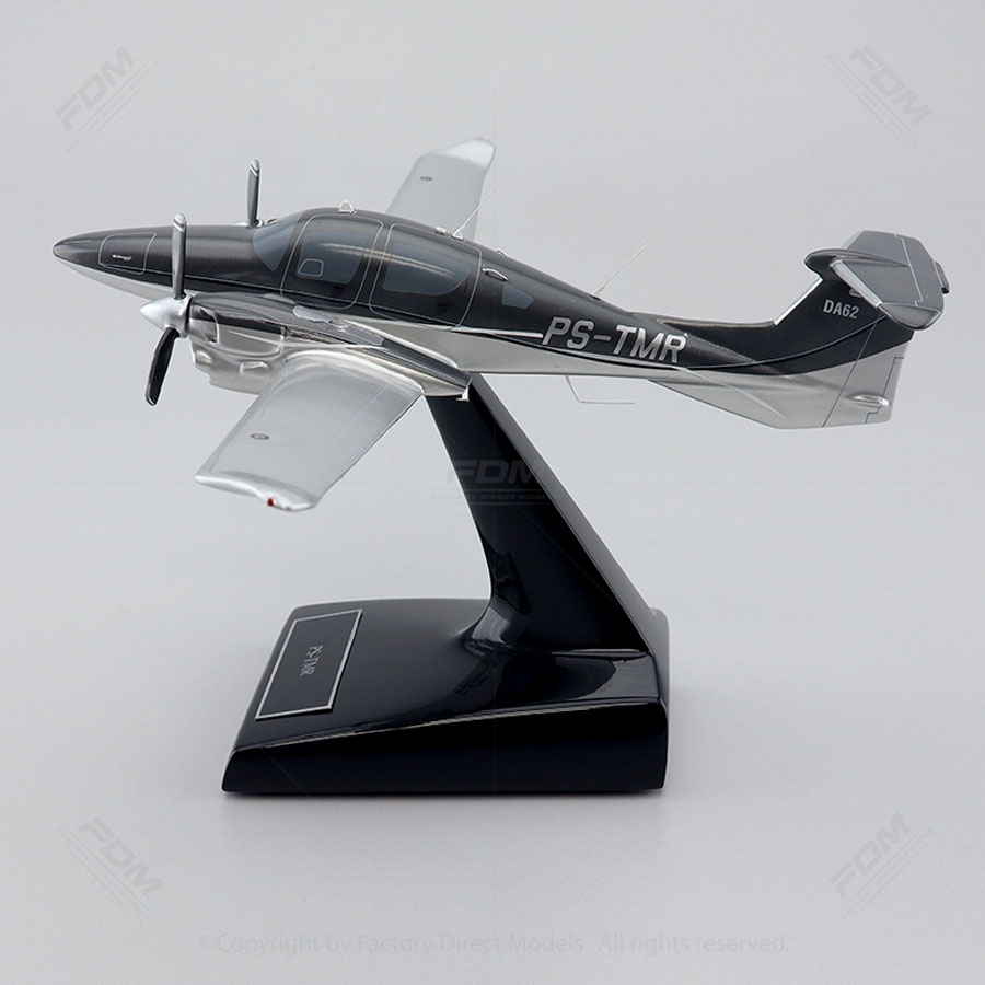 Custom-Made Diamond DA62 Wooden Model Airplane – PS-TMR | Handcrafted ...