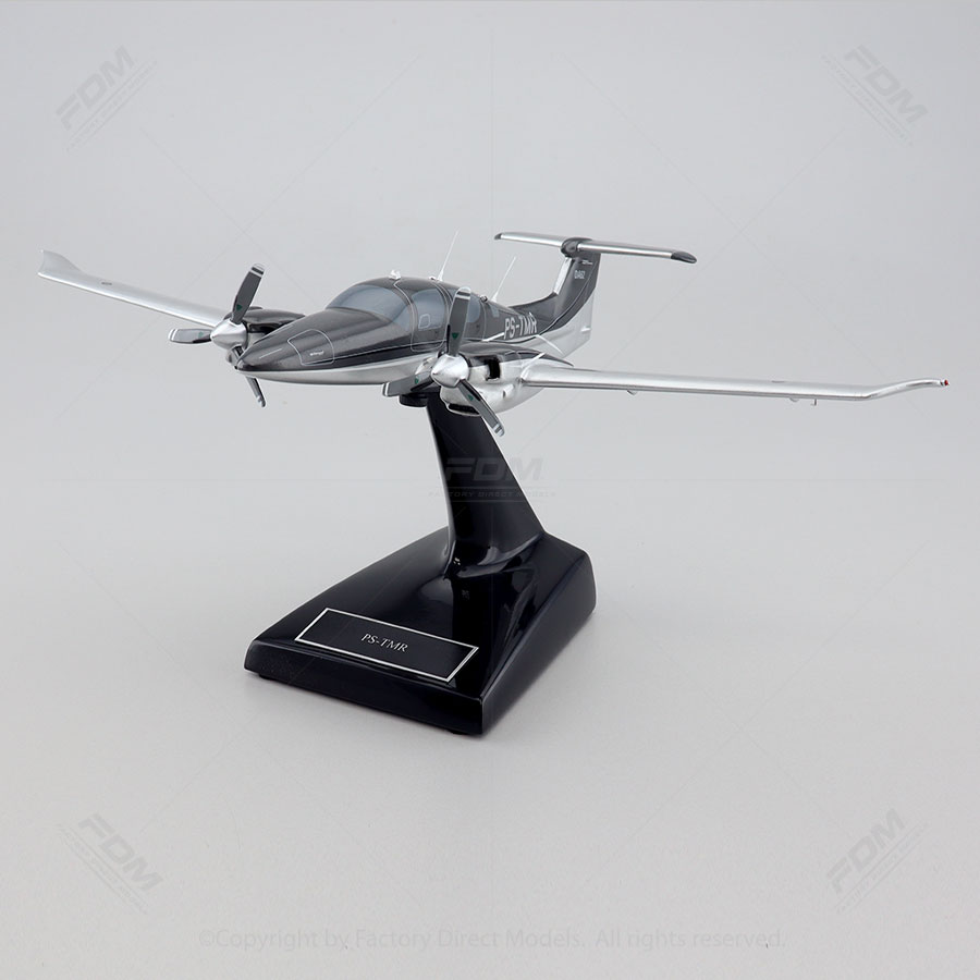 Custom-Made Diamond DA62 Wooden Model Airplane – PS-TMR | Handcrafted ...